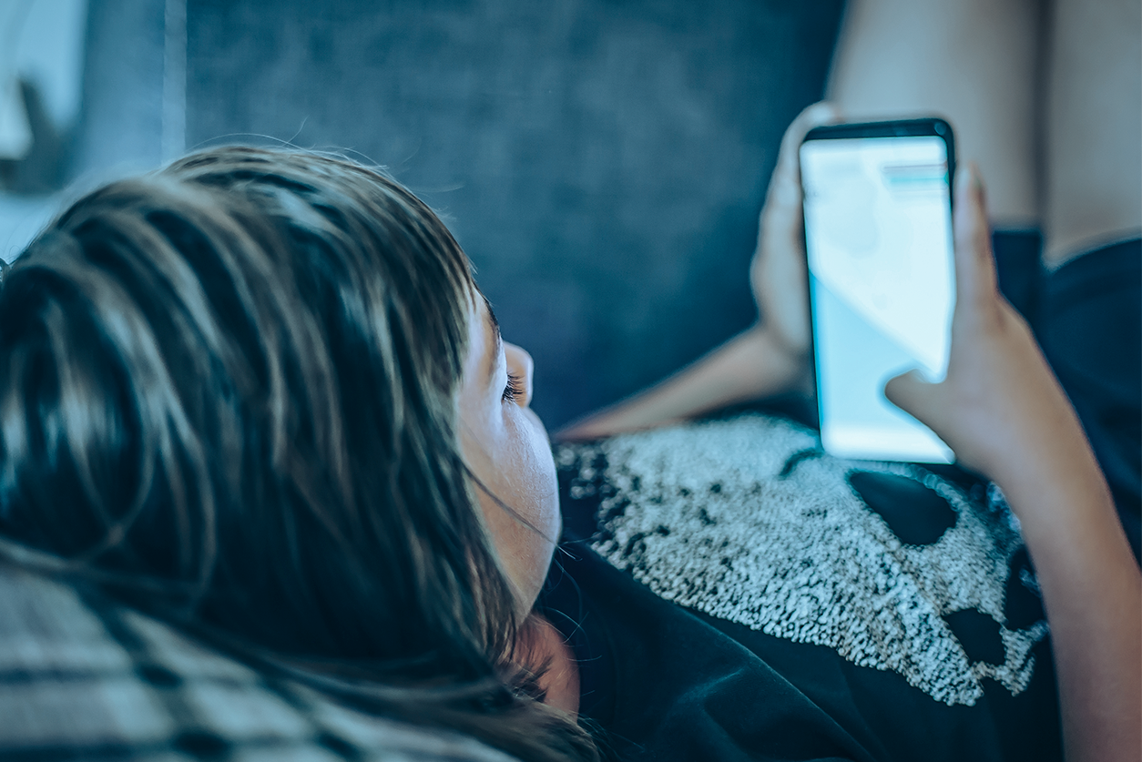 Reducing your child's FOMO: Effective strategies for parents