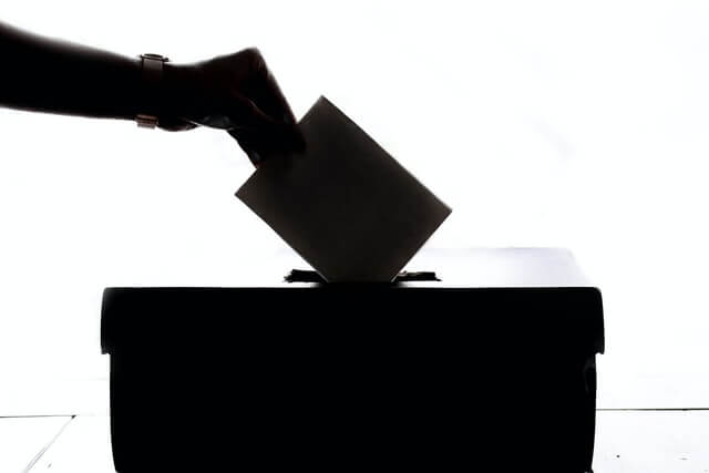 FBI, CISA warn of disinformation campaigns about hacked voting systems